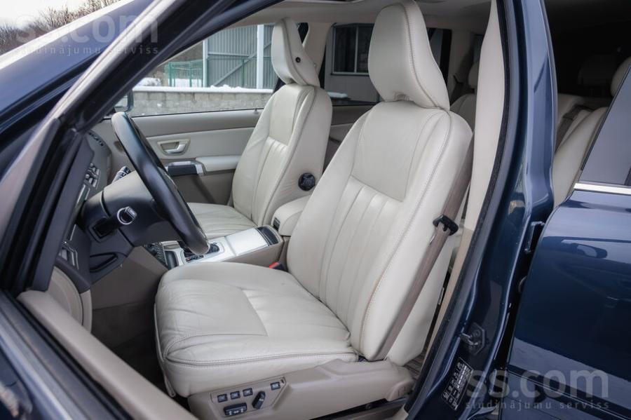 Zils Volvo XC90 2012 Tukums, ar dzinēja tilpumu 2.40 L un nobraukumu 265 tūkst. km par 11900 €, foto 12 vietnē AUTOMOTO.COM.LV