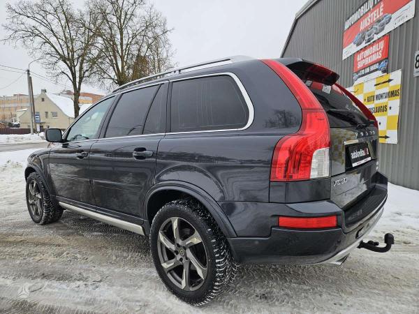 Blue Volvo XC90 2012 in Siauliai, with an engine capacity of 2.40 L and mileage of 281 thousand km for 11950 €, photo 4 on AUTOMOTO.COM.LV