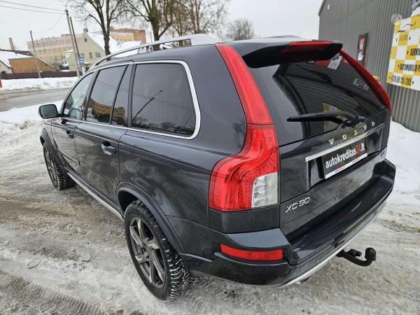 Blue Volvo XC90 2012 in Siauliai, with an engine capacity of 2.40 L and mileage of 281 thousand km for 11950 €, photo 5 on AUTOMOTO.COM.LV