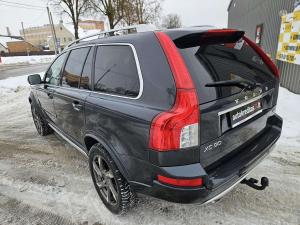 Blue Volvo XC90 2012 in Siauliai, with an engine capacity of 2.40 L and mileage of 281 thousand km for 11950 €, photo 5 on AUTOMOTO.COM.LV