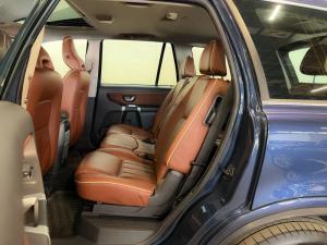 Zils Volvo XC90 2012 Jūrmala, ar dzinēja tilpumu 2.40 L un nobraukumu 338 tūkst. km par 12450 €, foto 33 vietnē AUTOMOTO.COM.LV