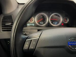 Zils Volvo XC90 2012 Jūrmala, ar dzinēja tilpumu 2.40 L un nobraukumu 338 tūkst. km par 12450 €, foto 36 vietnē AUTOMOTO.COM.LV