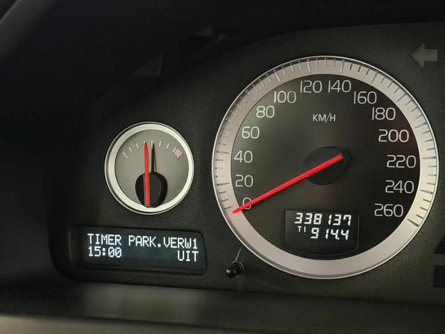 Zils Volvo XC90 2012 Jūrmala, ar dzinēja tilpumu 2.40 L un nobraukumu 338 tūkst. km par 12450 €, foto 40 vietnē AUTOMOTO.COM.LV