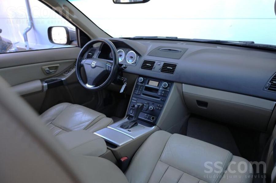 Blue Volvo XC90 2012 in Riga, with an engine capacity of 2.40 L and mileage of 0 thousand km for 5995 €, photo 13 on AUTOMOTO.COM.LV