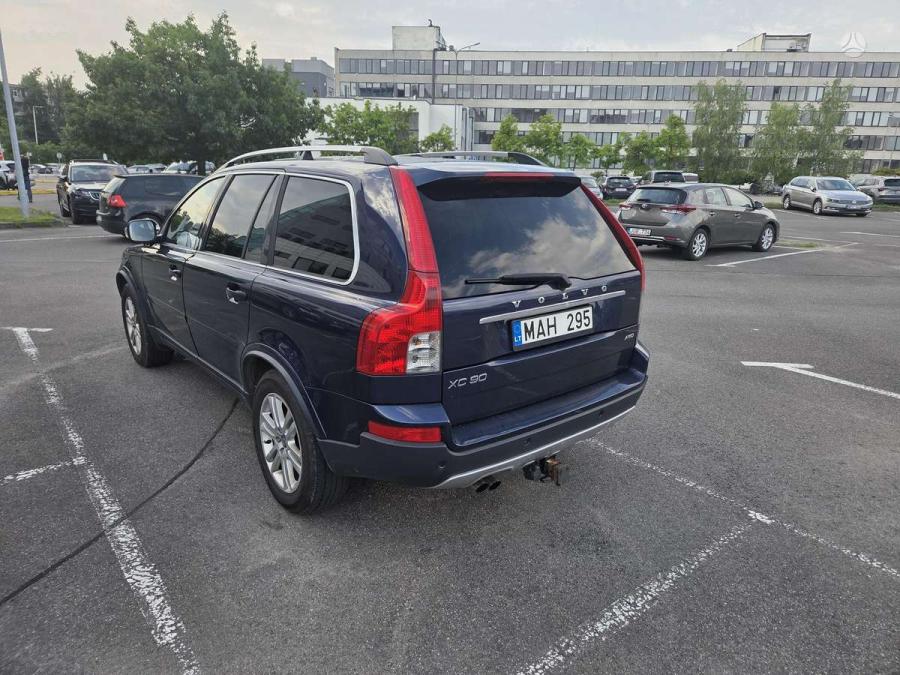 Blue Volvo XC90 2012 in Vilnius, with an engine capacity of 3.19 L and mileage of 358 thousand km for 6500 €, photo 6 on AUTOMOTO.COM.LV
