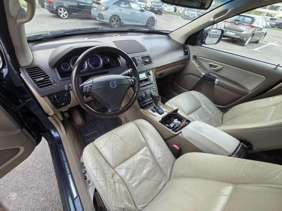 Blue Volvo XC90 2012 in Vilnius, with an engine capacity of 3.19 L and mileage of 358 thousand km for 6500 €, photo 8 on AUTOMOTO.COM.LV