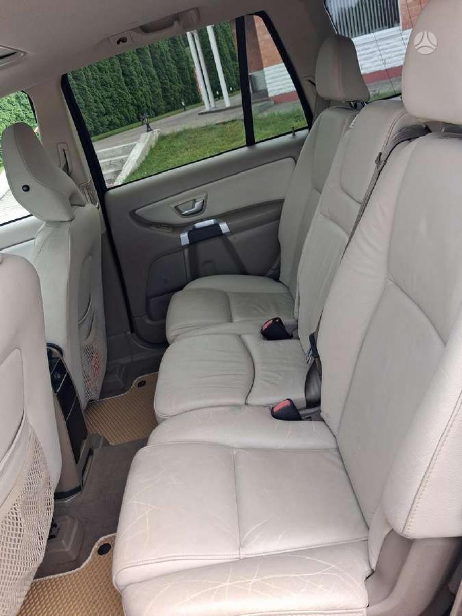 Blue Volvo XC90 2012 in Nemencine, with an engine capacity of 3.19 L and mileage of 320 thousand km for 7000 €, photo 6 on AUTOMOTO.COM.LV