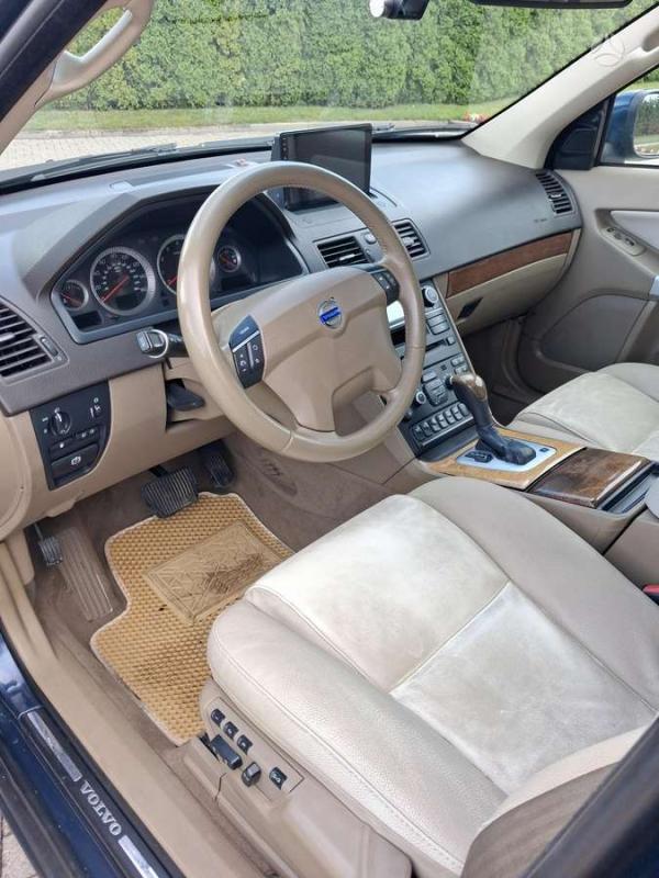 Blue Volvo XC90 2012 in Nemencine, with an engine capacity of 3.19 L and mileage of 320 thousand km for 7000 €, photo 7 on AUTOMOTO.COM.LV