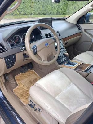 Blue Volvo XC90 2012 in Nemencine, with an engine capacity of 3.19 L and mileage of 320 thousand km for 7000 €, photo 8 on AUTOMOTO.COM.LV