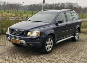Blue Volvo XC90 2013 in Vilnius, with an engine capacity of 2.40 L and mileage of 300 thousand km for 11500 €, photo 15 on AUTOMOTO.COM.LV