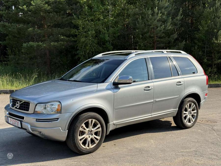 Blue Volvo XC90 2013 in Siauliai, with an engine capacity of 3.19 L and mileage of 245 thousand km for 6250 €, photo 1 on AUTOMOTO.COM.LV