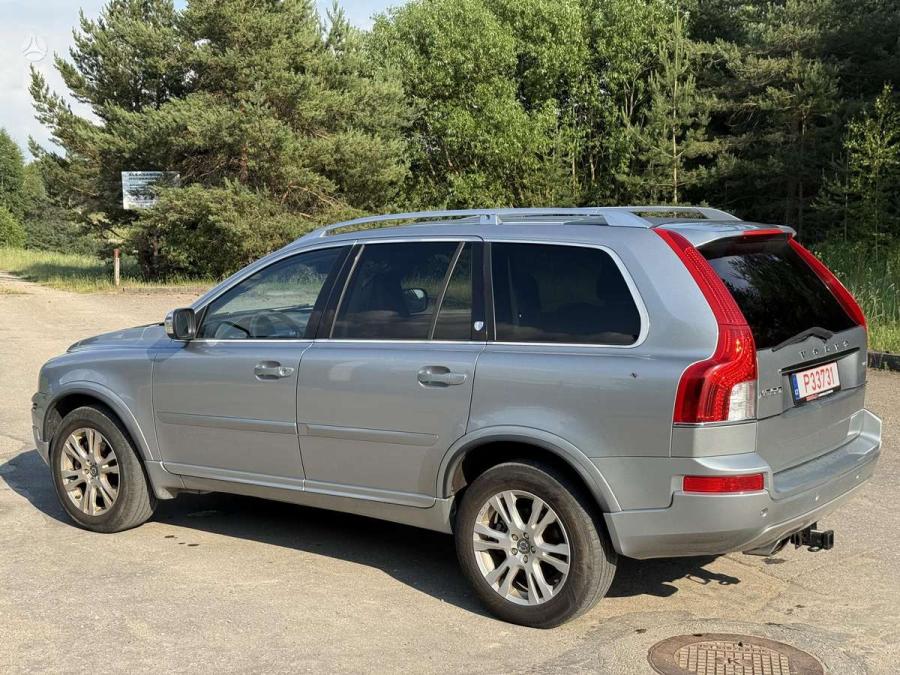 Blue Volvo XC90 2013 in Siauliai, with an engine capacity of 3.19 L and mileage of 245 thousand km for 6250 €, photo 4 on AUTOMOTO.COM.LV