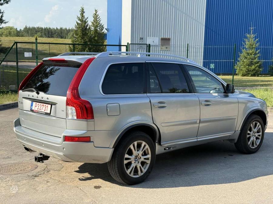 Blue Volvo XC90 2013 in Siauliai, with an engine capacity of 3.19 L and mileage of 245 thousand km for 6250 €, photo 5 on AUTOMOTO.COM.LV