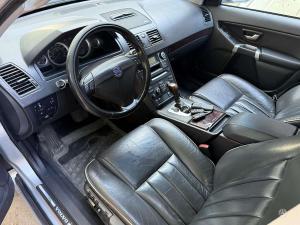 Blue Volvo XC90 2013 in Siauliai, with an engine capacity of 3.19 L and mileage of 245 thousand km for 6250 €, photo 9 on AUTOMOTO.COM.LV