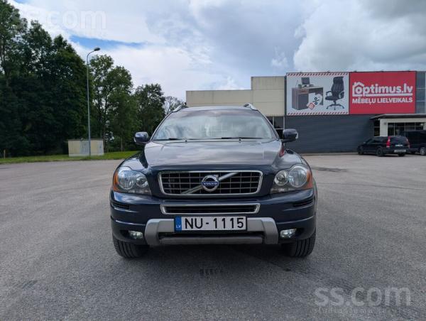 Blue Volvo XC90 2013 in Jekabpils, with an engine capacity of 2.40 L and mileage of 273 thousand km for 11000 €, photo 4 on AUTOMOTO.COM.LV
