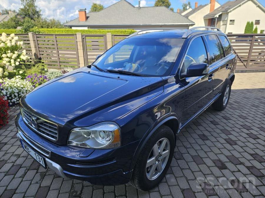 Blue Volvo XC90 2013 in Riga, with an engine capacity of 2.40 L and mileage of 184 thousand km for 9500 €, photo 3 on AUTOMOTO.COM.LV