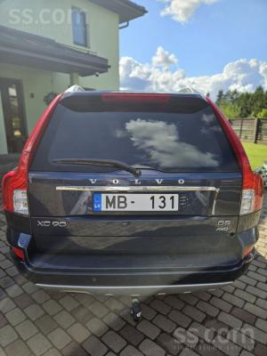 Blue Volvo XC90 2013 in Riga, with an engine capacity of 2.40 L and mileage of 184 thousand km for 9500 €, photo 7 on AUTOMOTO.COM.LV