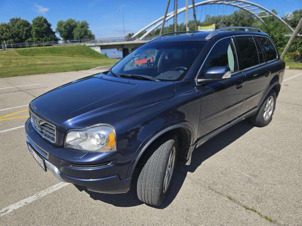 Blue Volvo XC90 2013 in Riga, with an engine capacity of 2.40 L and mileage of 184 thousand km for 9500 €, photo 8 on AUTOMOTO.COM.LV
