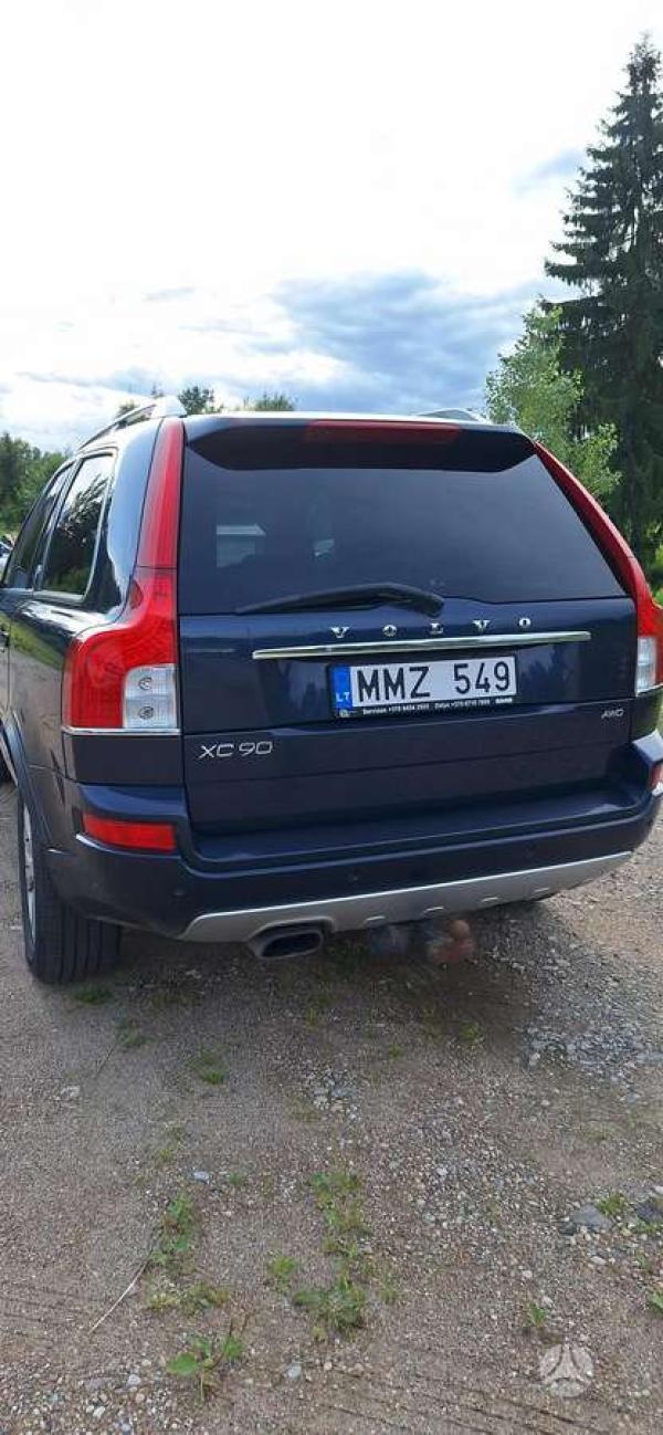 Blue Volvo XC90 2013 in Ukmerge, with an engine capacity of 3.19 L and mileage of 258 thousand km for 9500 €, photo 4 on AUTOMOTO.COM.LV