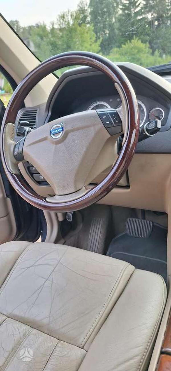 Blue Volvo XC90 2013 in Ukmerge, with an engine capacity of 3.19 L and mileage of 258 thousand km for 9500 €, photo 6 on AUTOMOTO.COM.LV