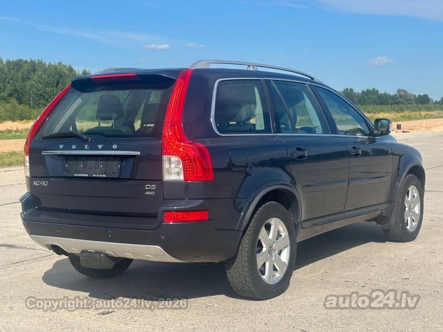 Zils Volvo XC90 2013 Tartu, ar dzinēja tilpumu 2.40 L un nobraukumu 335 tūkst. km par 11950 €, foto 3 vietnē AUTOMOTO.COM.LV