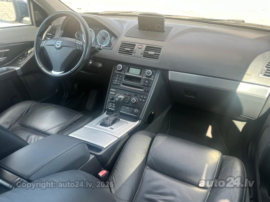 Zils Volvo XC90 2013 Tartu, ar dzinēja tilpumu 2.40 L un nobraukumu 335 tūkst. km par 11950 €, foto 4 vietnē AUTOMOTO.COM.LV