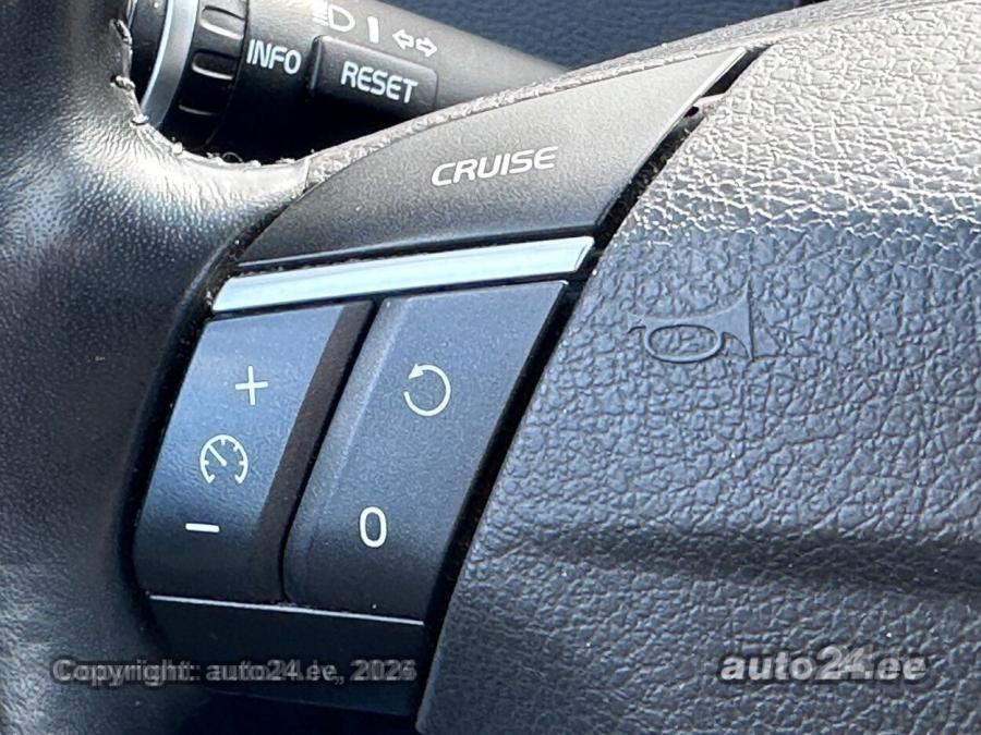 Zils Volvo XC90 2013 Tartu, ar dzinēja tilpumu 2.40 L un nobraukumu 335 tūkst. km par 11950 €, foto 7 vietnē AUTOMOTO.COM.LV