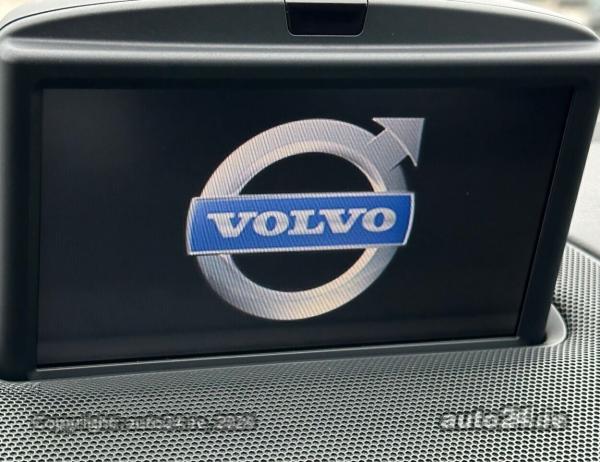 Blue Volvo XC90 2013 in Tartu, with an engine capacity of 2.40 L and mileage of 335 thousand km for 11950 €, photo 8 on AUTOMOTO.COM.LV