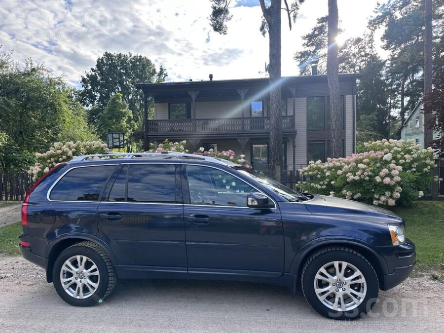 Zils Volvo XC90 2013 Rīga, ar dzinēja tilpumu 2.40 L un nobraukumu 175 tūkst. km par 12850 €, foto 3 vietnē AUTOMOTO.COM.LV