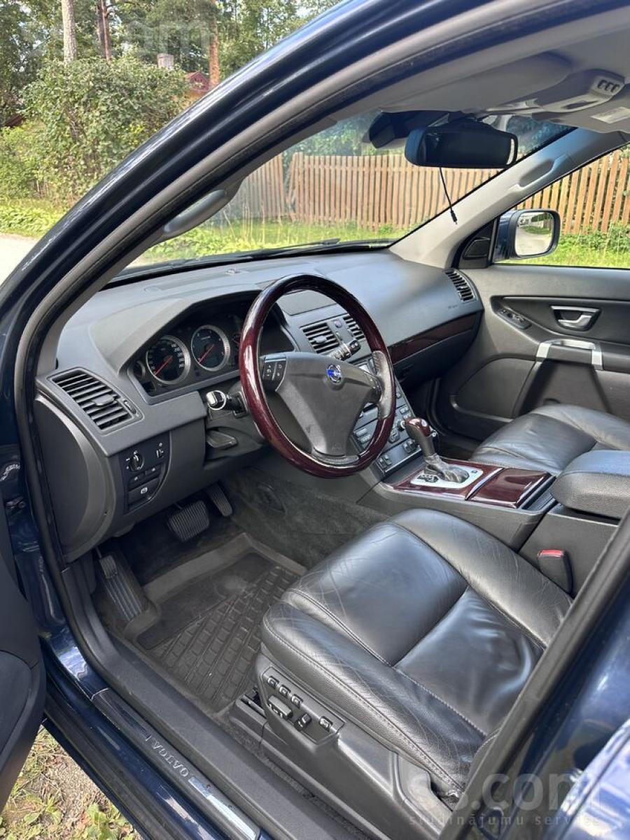 Zils Volvo XC90 2013 Rīga, ar dzinēja tilpumu 2.40 L un nobraukumu 175 tūkst. km par 12850 €, foto 10 vietnē AUTOMOTO.COM.LV
