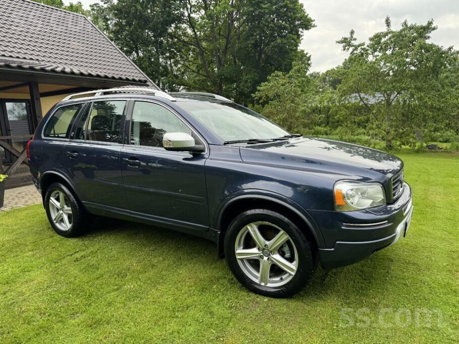 Zils Volvo XC90 2014 Rīga, ar dzinēja tilpumu 2.40 L un nobraukumu 111 tūkst. km par 15550 €, foto 4 vietnē AUTOMOTO.COM.LV