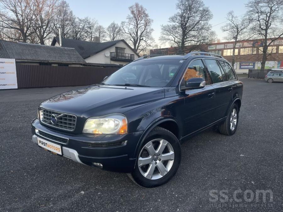 Blue Volvo XC90 2014 in Riga, with an engine capacity of 2.40 L and mileage of 256 thousand km for 12450 €, photo 1 on AUTOMOTO.COM.LV