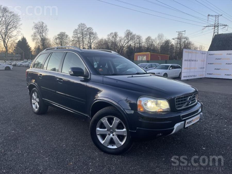 Blue Volvo XC90 2014 in Riga, with an engine capacity of 2.40 L and mileage of 256 thousand km for 12450 €, photo 3 on AUTOMOTO.COM.LV