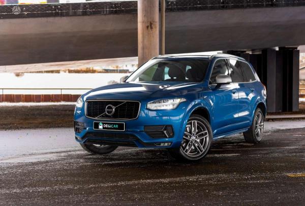 Blue Volvo XC90 2015 in Kaunas, with an engine capacity of 1.97 L and mileage of 250 thousand km for 23000 €, photo 1 on AUTOMOTO.COM.LV