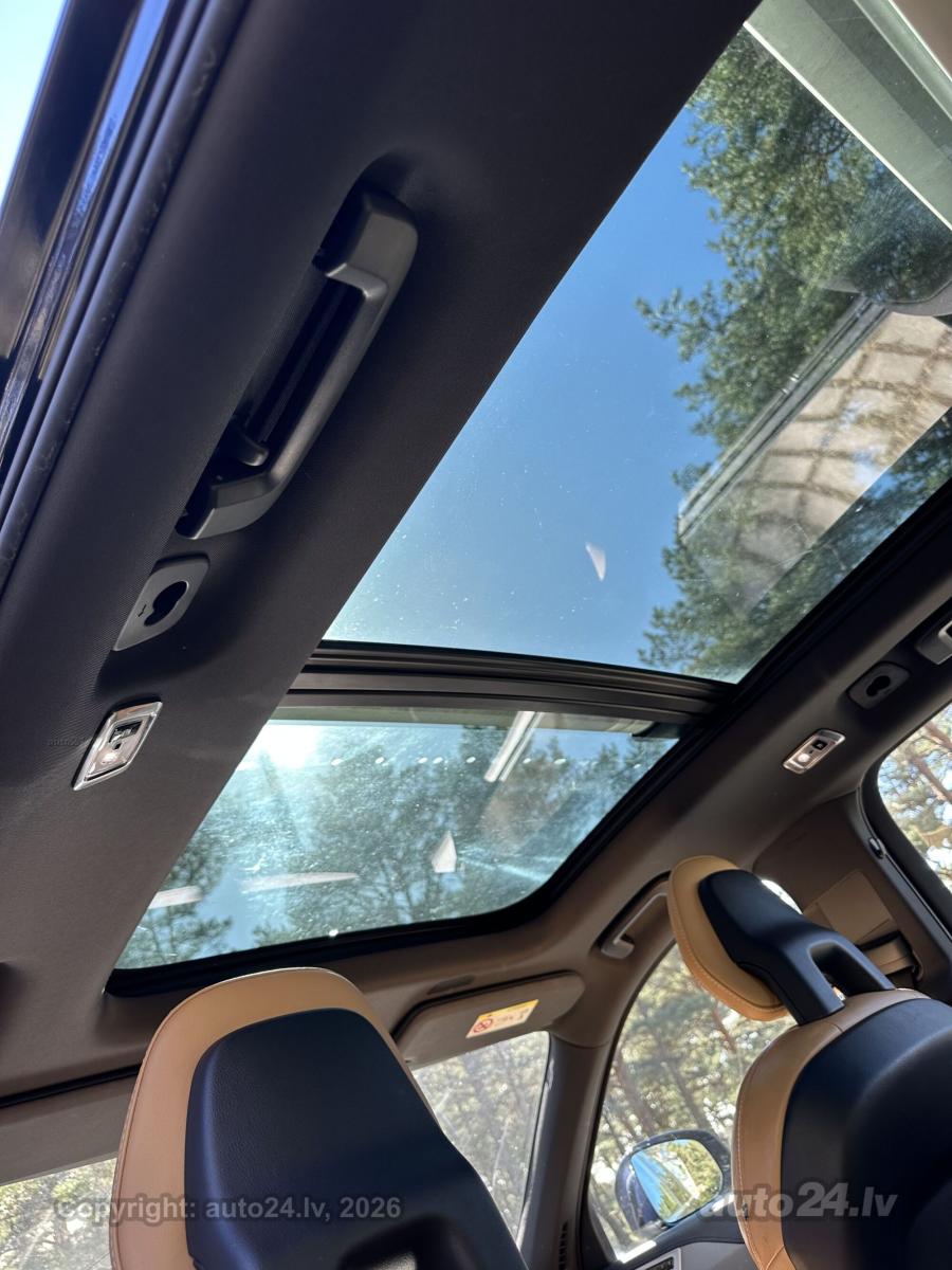 Zils Volvo XC90 2015 Tallina, ar dzinēja tilpumu 2.00 L un nobraukumu 243 tūkst. km par 15900 €, foto 21 vietnē AUTOMOTO.COM.LV