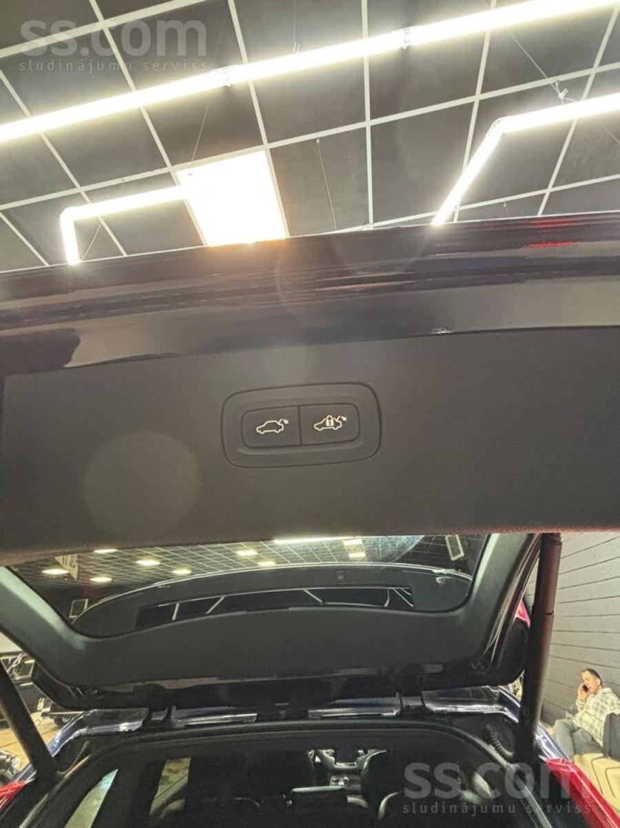 Zils Volvo XC90 2015 Rīga, ar dzinēja tilpumu 2.00 L un nobraukumu 228 tūkst. km par 18990 €, foto 10 vietnē AUTOMOTO.COM.LV