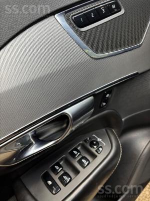 Zils Volvo XC90 2015 Rīga, ar dzinēja tilpumu 2.00 L un nobraukumu 228 tūkst. km par 18990 €, foto 12 vietnē AUTOMOTO.COM.LV