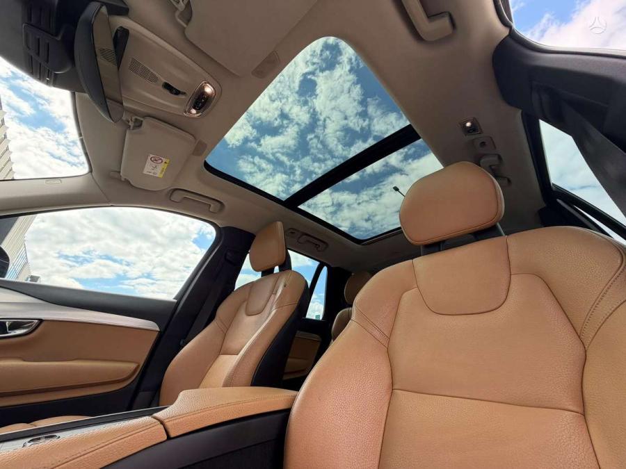 Zils Volvo XC90 2015 Viļņa, ar dzinēja tilpumu 1.97 L un nobraukumu 268 tūkst. km par 20980 €, foto 16 vietnē AUTOMOTO.COM.LV