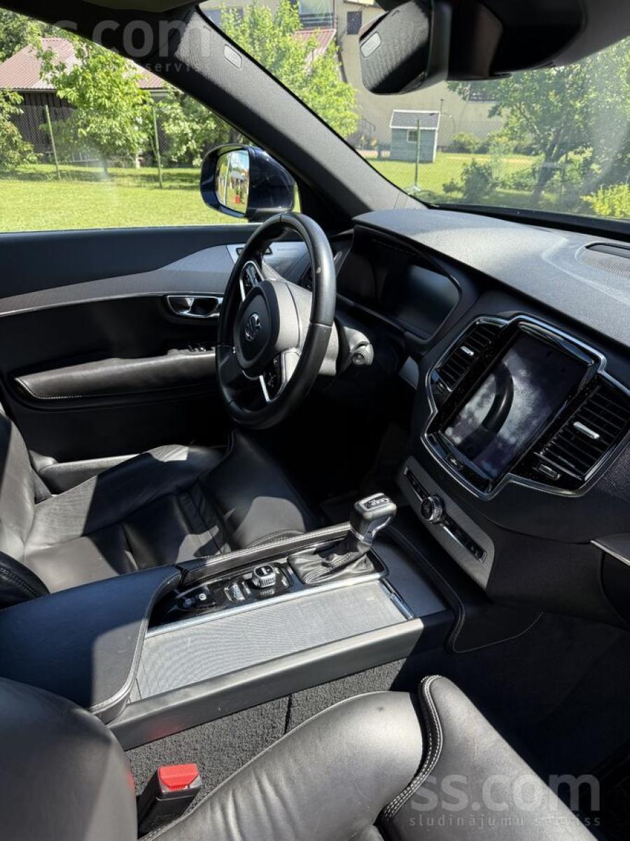 Blue Volvo XC90 2015 in Tukums, with an engine capacity of 2.00 L and mileage of 194 thousand km for 18900 €, photo 7 on AUTOMOTO.COM.LV
