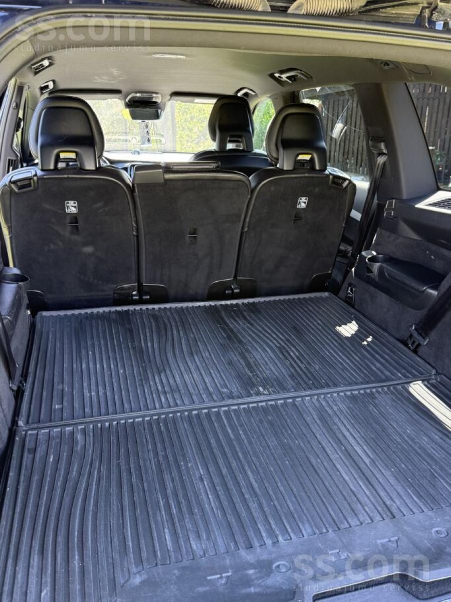 Blue Volvo XC90 2015 in Tukums, with an engine capacity of 2.00 L and mileage of 194 thousand km for 18900 €, photo 13 on AUTOMOTO.COM.LV