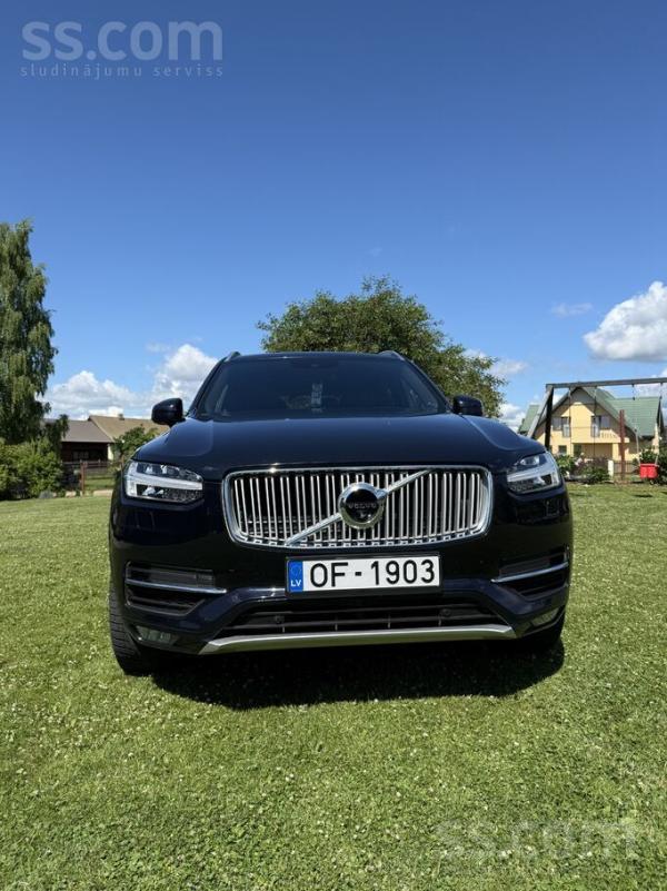 Blue Volvo XC90 2015 in Tukums, with an engine capacity of 2.00 L and mileage of 194 thousand km for 18900 €, photo 4 on AUTOMOTO.COM.LV