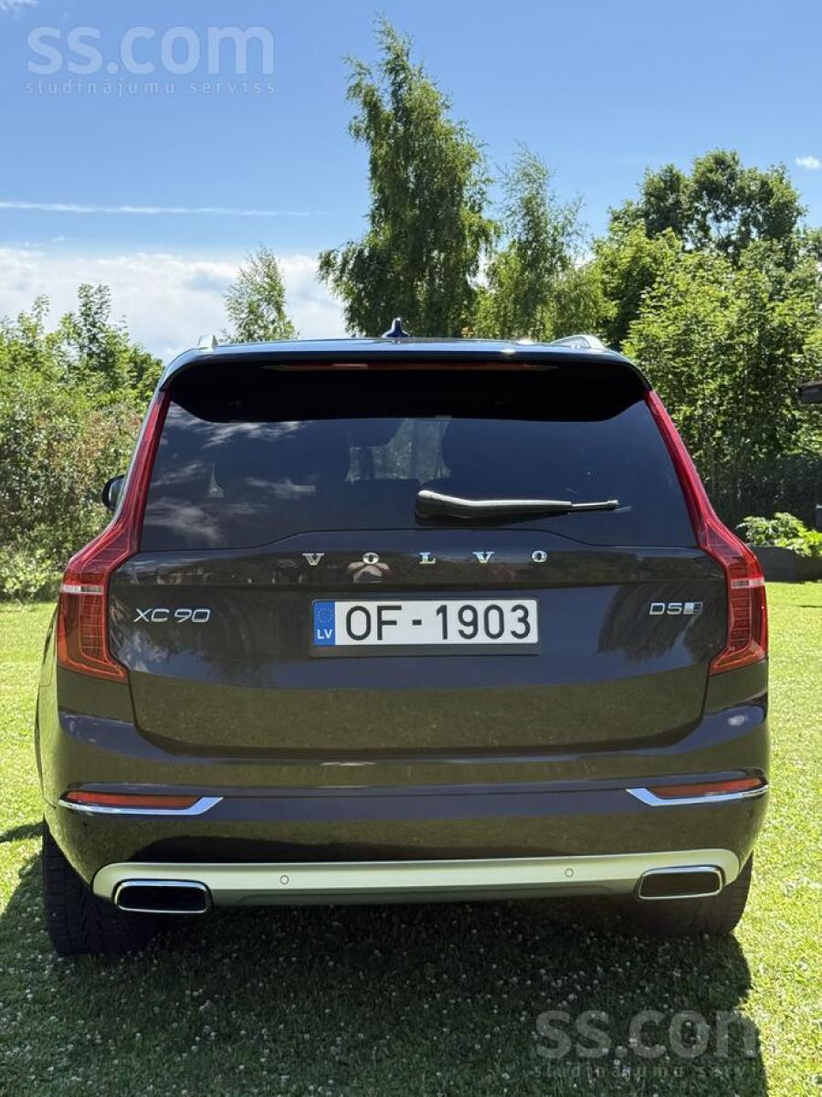 Blue Volvo XC90 2015 in Tukums, with an engine capacity of 2.00 L and mileage of 194 thousand km for 18900 €, photo 6 on AUTOMOTO.COM.LV