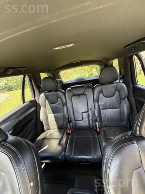 Blue Volvo XC90 2015 in Tukums, with an engine capacity of 2.00 L and mileage of 194 thousand km for 18900 €, photo 11 on AUTOMOTO.COM.LV