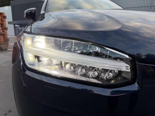 Blue Volvo XC90 2015 in Utena, with an engine capacity of 1.97 L and mileage of 273 thousand km for 18000 €, photo 9 on AUTOMOTO.COM.LV