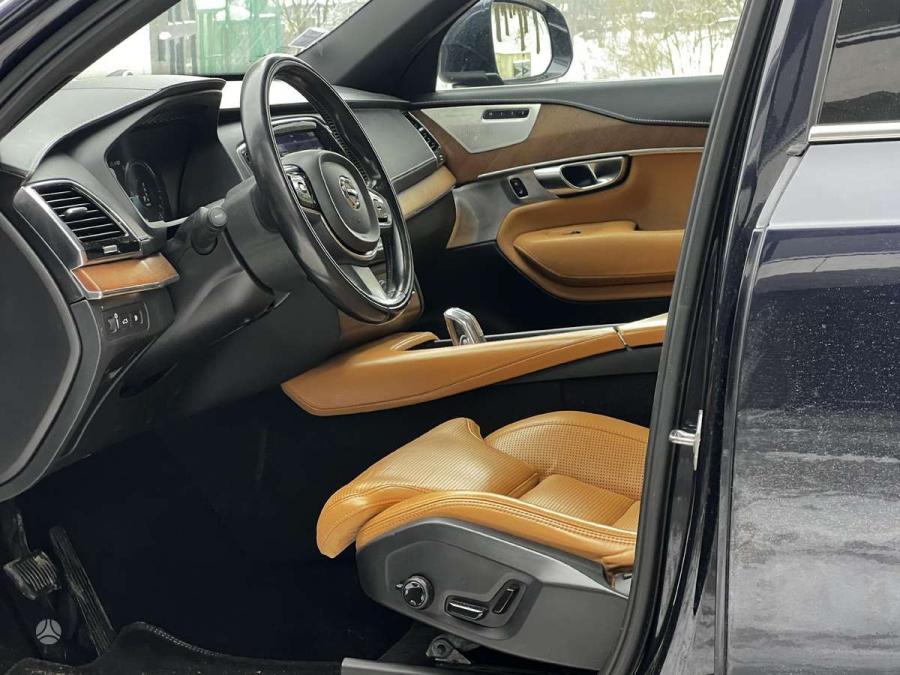 Zils Volvo XC90 2016 Viļņa, ar dzinēja tilpumu 2.00 L un nobraukumu 310 tūkst. km par 16600 €, foto 28 vietnē AUTOMOTO.COM.LV