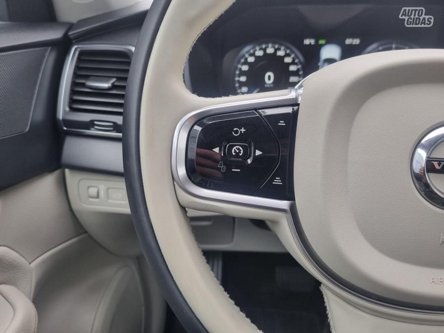 Blue Volvo XC90 2016 in Taurage, with an engine capacity of 2.00 L and mileage of 300 thousand km for 14300 €, photo 23 on AUTOMOTO.COM.LV