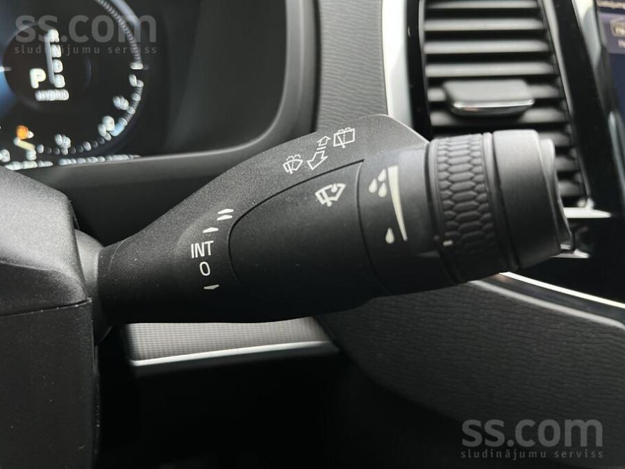 Blue Volvo XC90 2016 in Riga, with an engine capacity of 2.00 L and mileage of 258 thousand km for 23500 €, photo 15 on AUTOMOTO.COM.LV