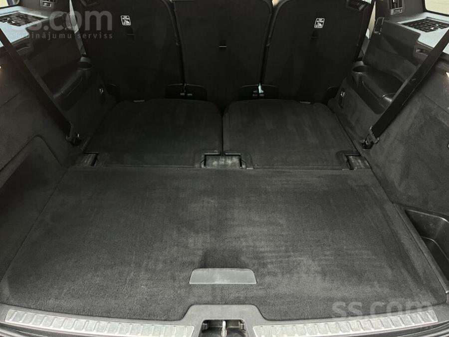 Blue Volvo XC90 2016 in Riga, with an engine capacity of 2.00 L and mileage of 258 thousand km for 23500 €, photo 23 on AUTOMOTO.COM.LV
