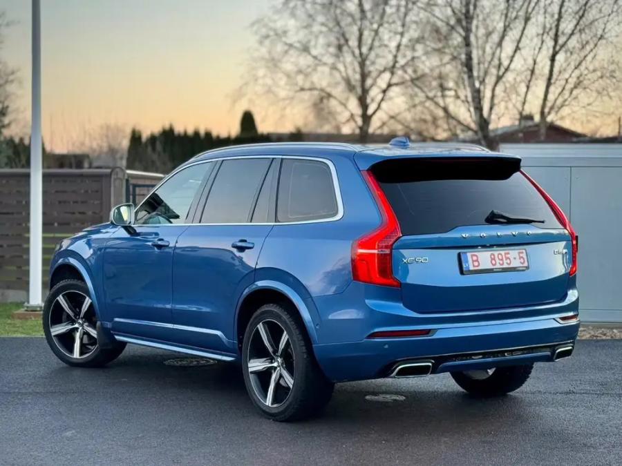 Blue Volvo XC90 2016 in Jelgava, with an engine capacity of 2.00 L and mileage of 284 thousand km for 20800 €, photo 5 on AUTOMOTO.COM.LV