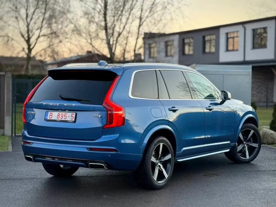 Blue Volvo XC90 2016 in Jelgava, with an engine capacity of 2.00 L and mileage of 284 thousand km for 20800 €, photo 6 on AUTOMOTO.COM.LV